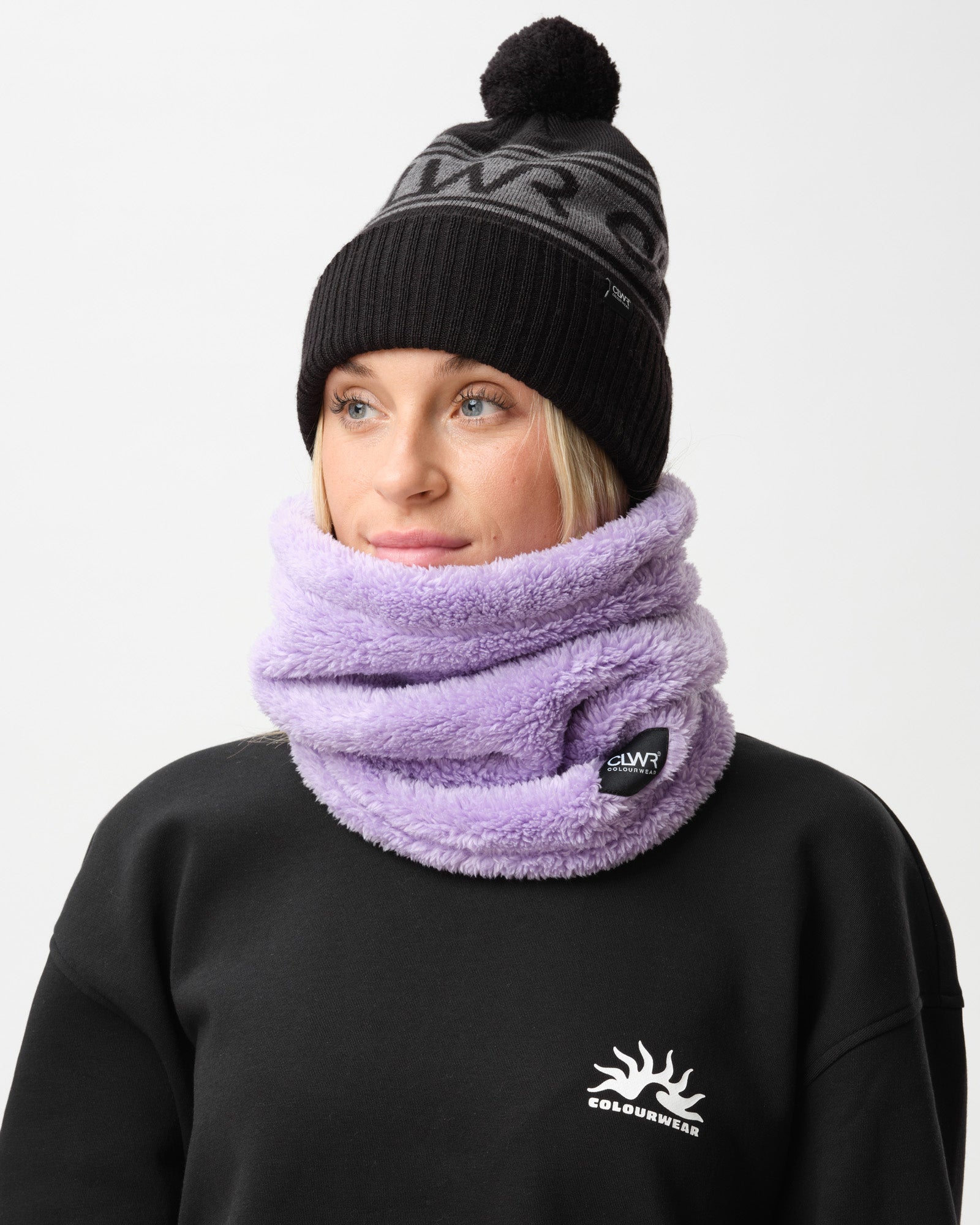 Fluffy Tube – Lila | Mysig Halsvärmare för Vinteräventyr – Colourwear